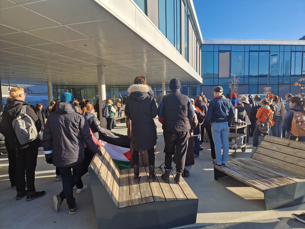 "Ceasefire now!" - Volda University College students unite in urgent ...